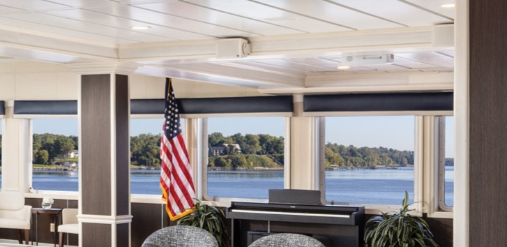 Dark Blue Cornice with an Off-White Trim – American Cruiselines Warehouse